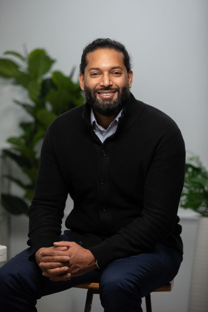 Meet Dr. Hammad Khan - Pro Endodontics | Endodontist in Bolingbrook, IL